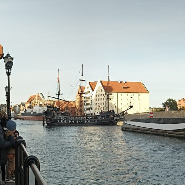 Virginio Aiello - Van Gogh | Neoclassical music review on Nagamag